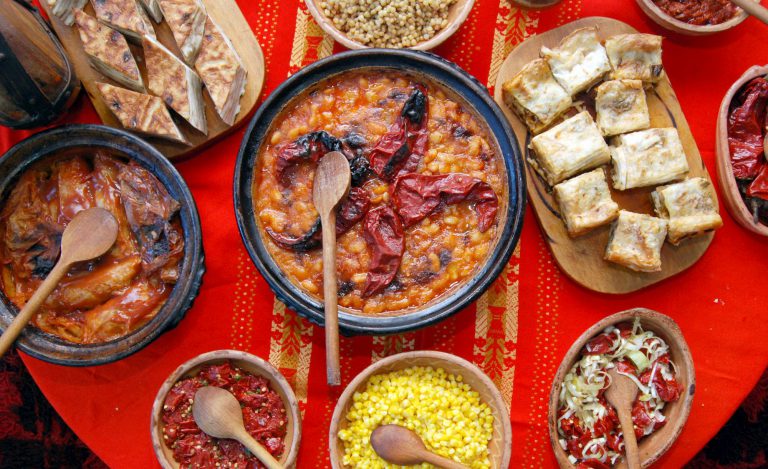 Macedonian Food: 20 Traditional Dishes Recommended by Locals